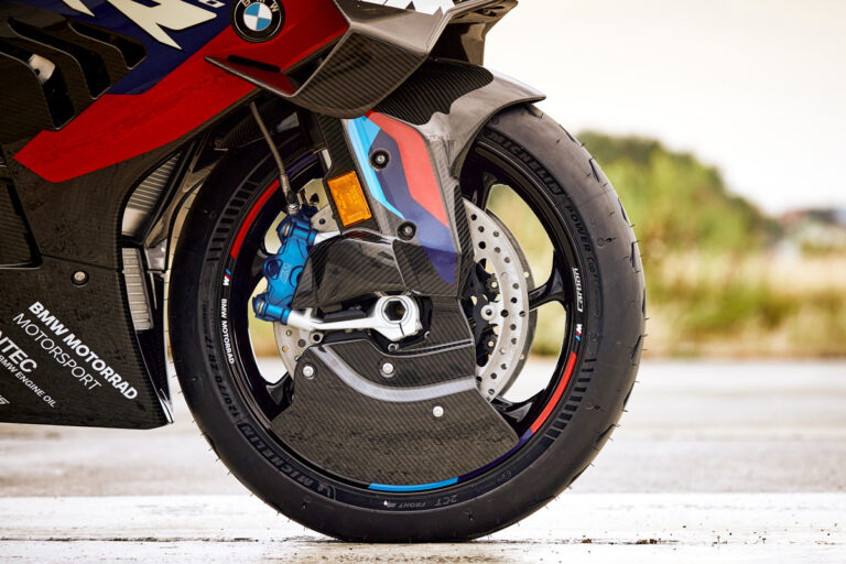 2022 BMW M1000RR and M1000R Hit The Roads and Tracks - ZA Bikers / ZA ...